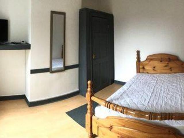 3 Bedrooms for rent in Dallow Road, Luton LU1