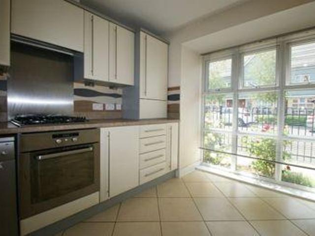 3 Bedrooms for rent in Dariel Close, Cippenham, Slough SL1