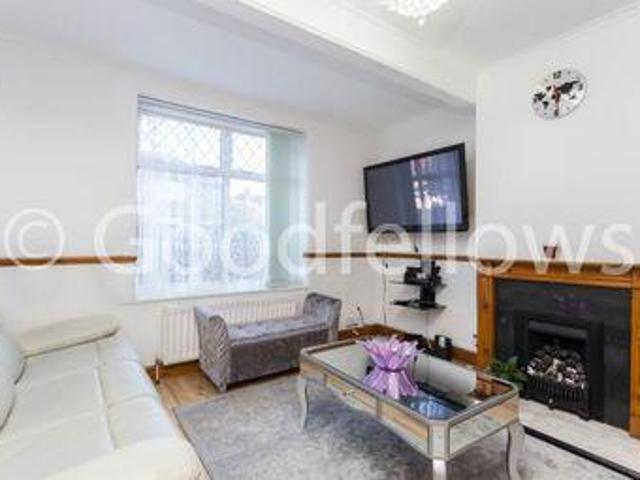 3 Bedrooms for rent in Darley Gardens, Morden SM4