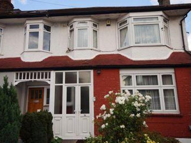 3 Bedrooms for rent in Ecclesbourne Gardens, Palmers Green N13