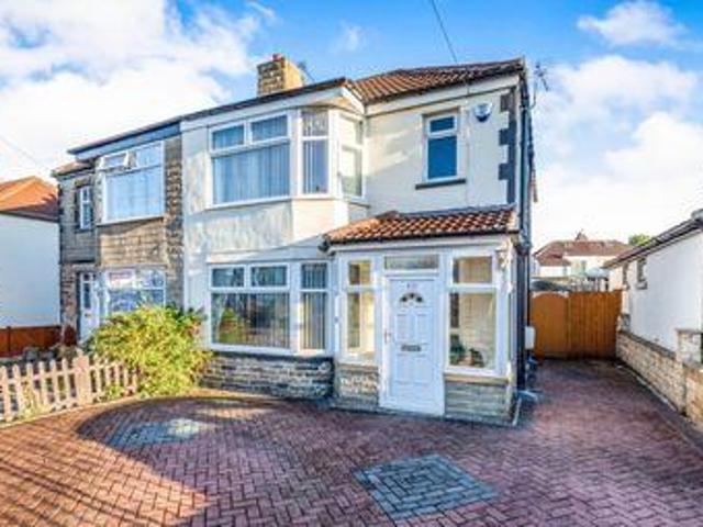 3 Bedrooms for rent in Ederoyd Crescent, Stanningley, Pudsey LS28