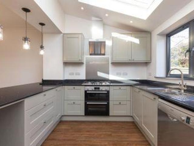 3 Bedrooms for rent in Edith Road, London SW19