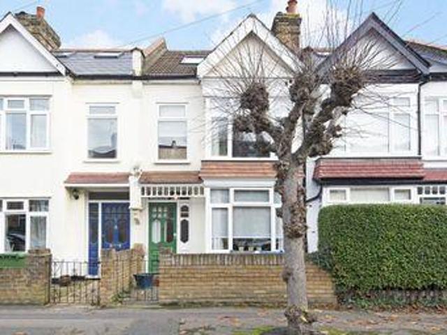 3 Bedrooms for rent in Edna Road, London SW20