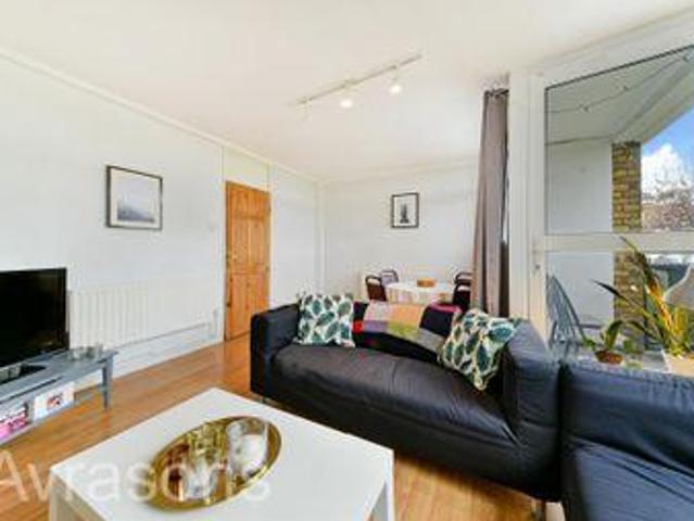 3 Bedrooms for rent in Elias Place, London SW8