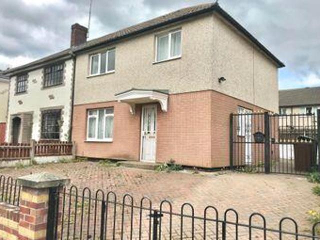 3 Bedrooms for rent in Elizabeth Drive, Castleford WF10
