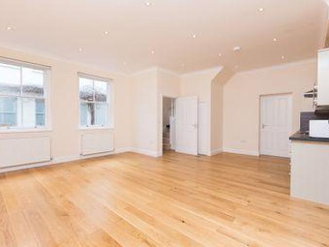 3 Bedrooms for rent in Ernshaw Place, Putney SW15