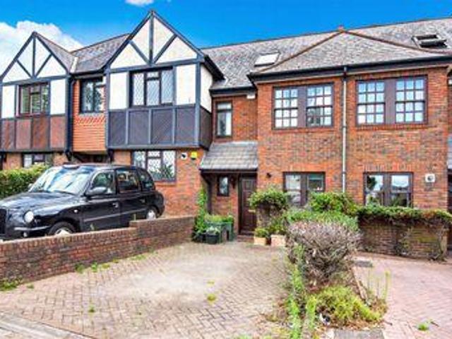 3 Bedrooms for rent in Furness Road, London NW10