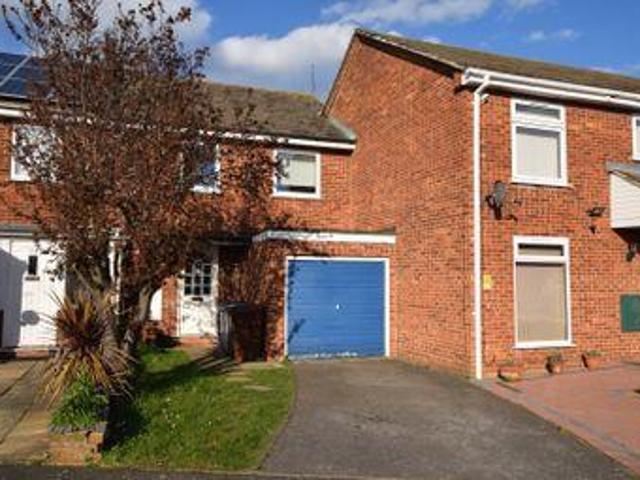 3 Bedrooms for rent in Fair Close, Bicester OX26