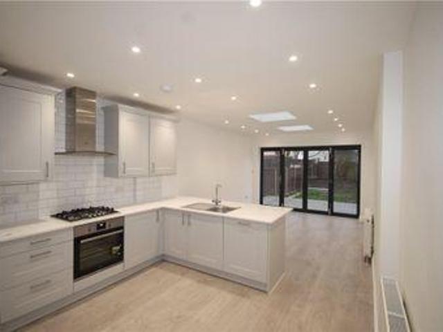 3 Bedrooms for rent in Fawcett Road, Croydon CR0