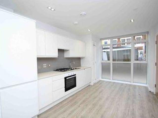 3 Bedrooms for rent in Fawe Park Road, London SW15