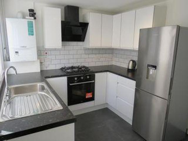 3 Bedrooms for rent in Felstead Road, Nottingham NG8