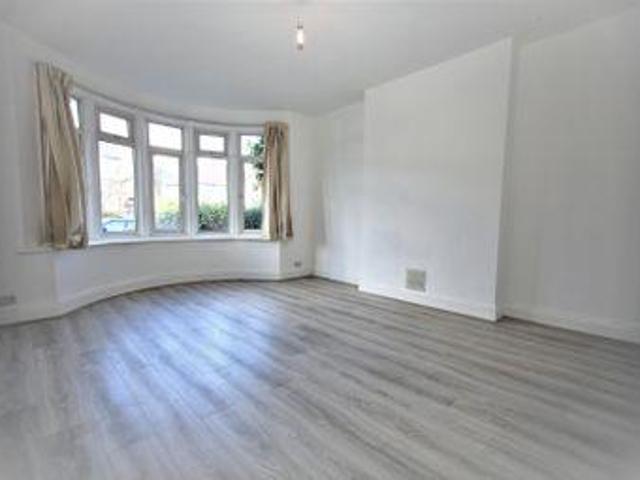 3 Bedrooms for rent in Finchley Lane, Hendon NW4