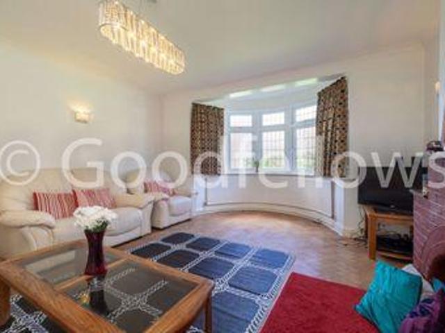 3 Bedrooms for rent in Foresters Drive, Wallington SM6