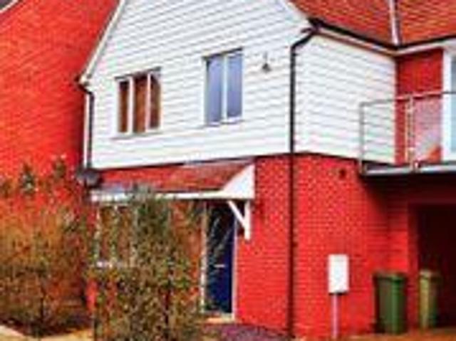 3 Bedrooms for rent in Foxfield, Milton Keynes, Buckinghamshire MK10