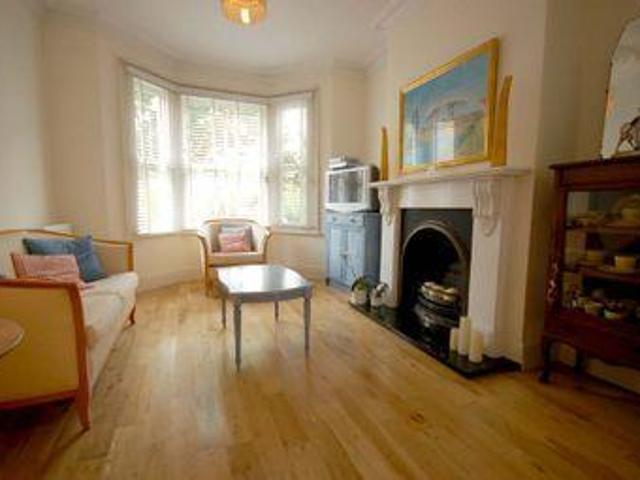 3 Bedrooms for rent in Fraser Street, London W4