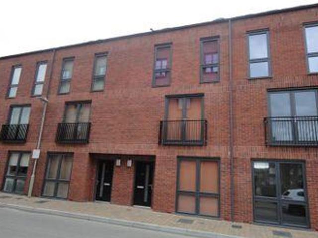 3 Bedrooms for rent in Friars Orchard, Gloucester GL1