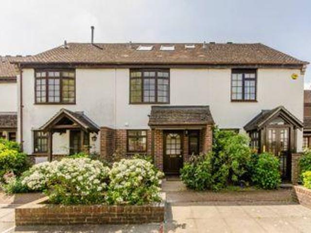 3 Bedrooms for rent in George Square, Morden Park SW19