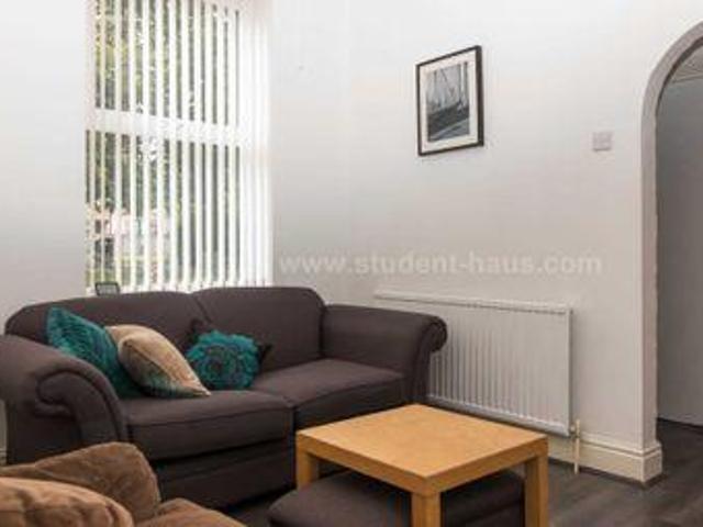 3 Bedrooms for rent in Gloucester Place, Salford M6