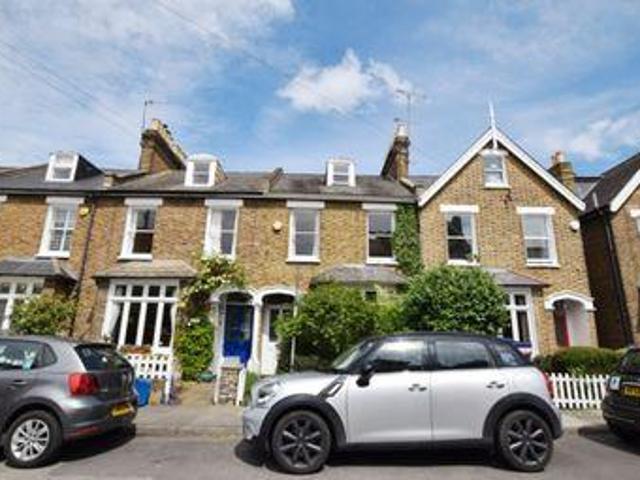 3 Bedrooms for rent in Gloucester Road, Kew, Richmond, Surrey TW9