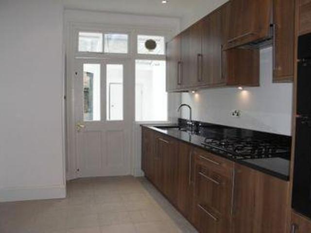3 Bedrooms for rent in Greenend Road, Chiswick W4