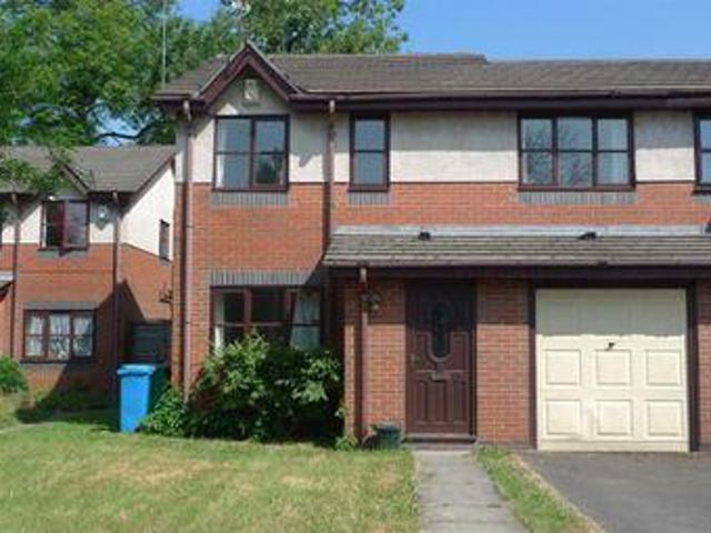 3 Bedrooms for rent in Greton Close, Longsight, Manchester M13