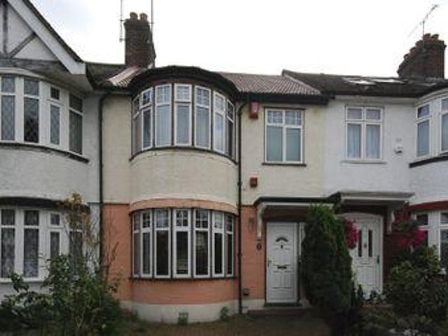 3 Bedrooms for rent in Huxley Gardens, Hanger Hill NW10