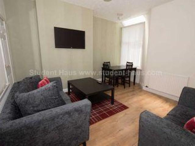 3 Bedrooms for rent in Hafton Road, Salford M7