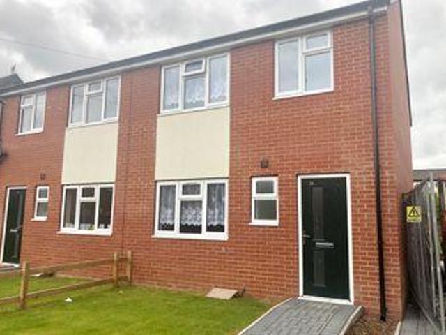 3 Bedrooms for rent in Half Mile Green, Stanningley, Pudsey LS28