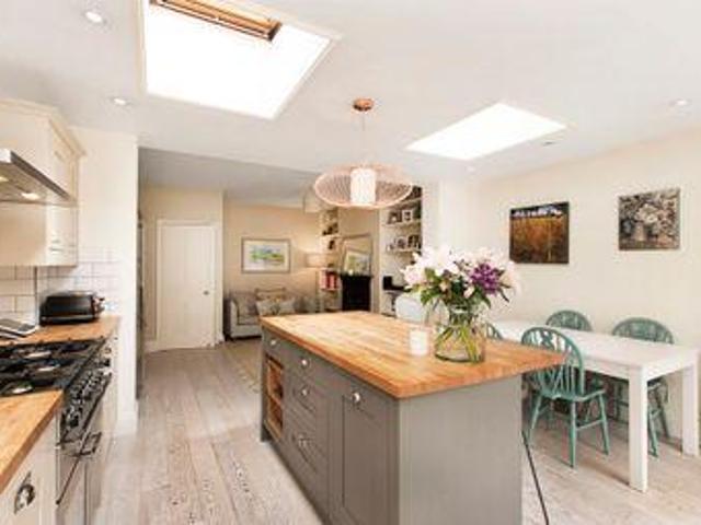 3 Bedrooms for rent in Hardy Road, London SW19