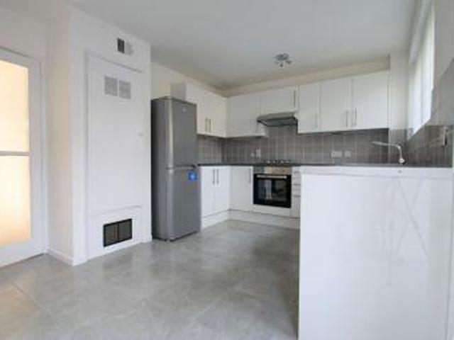 3 Bedrooms for rent in Haredon Close, Dunoon Road, Forest Hill SE23