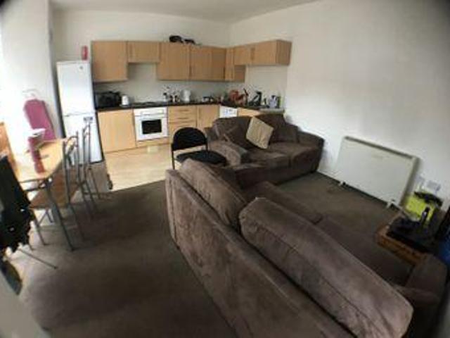 3 Bedrooms for rent in Hathersage Road, Manchester M13