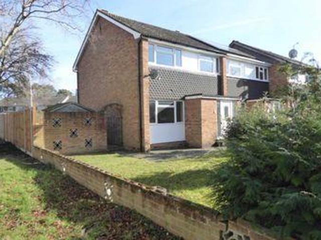 3 Bedrooms for rent in Highgate Road, Woodley, Reading RG5