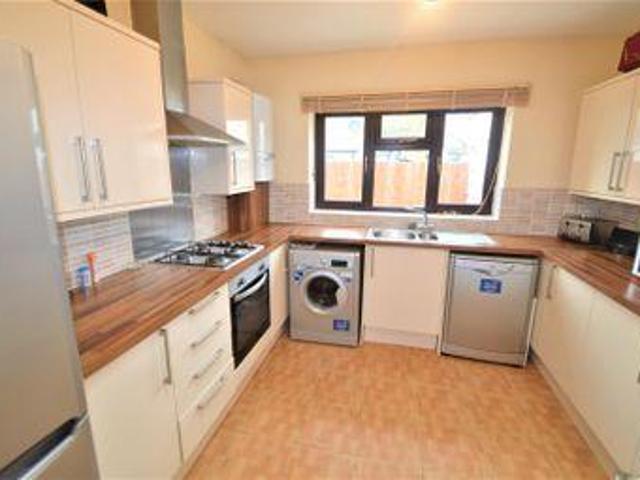 3 Bedrooms for rent in Hillington Gardens, Woodford Green IG8