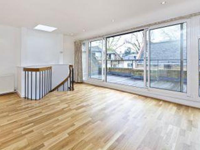 3 Bedrooms for rent in Hippodrome Mews, London W11