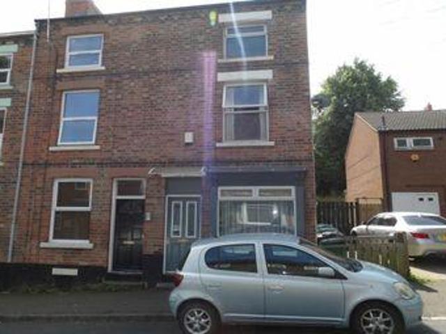 3 Bedrooms for rent in Hollis Street, Nottingham NG7