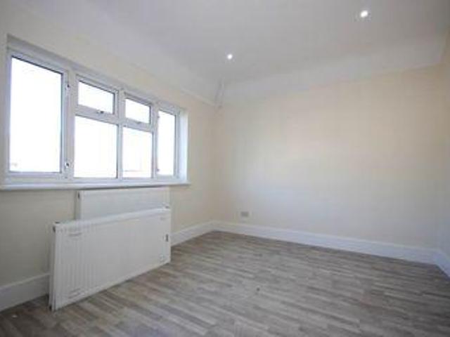 3 Bedrooms for rent in Julia Gardens, Barking IG11