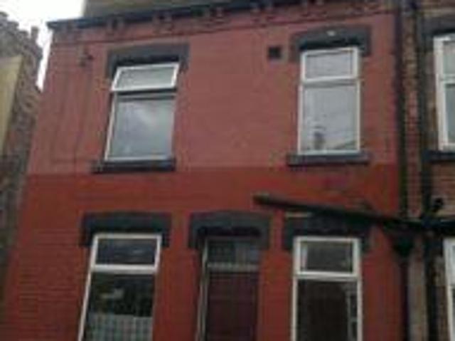 3 Bedrooms for rent in Kelsall Road, Hyde Park, Leeds LS6