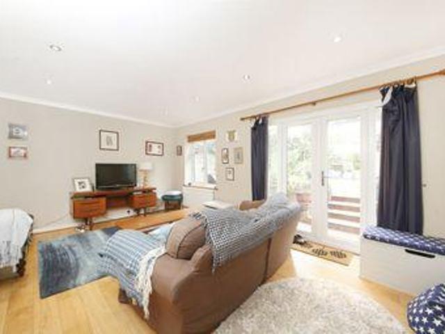 3 Bedrooms for rent in Kinfauns Road, Tulse Hill SW2