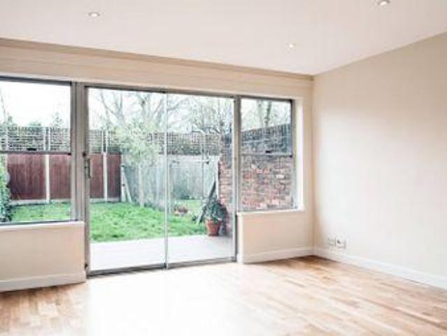 3 Bedrooms for rent in Lydford Road, Mapesbury Estate, London NW2