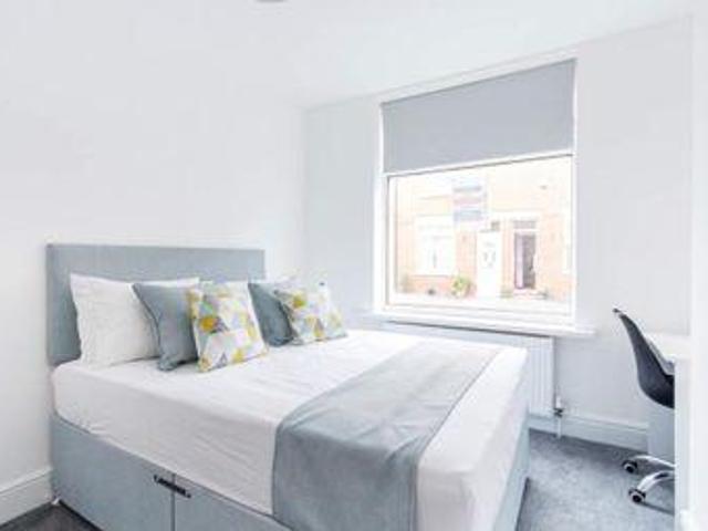 3 Bedrooms for rent in Lyndhurst Street, Salford M6