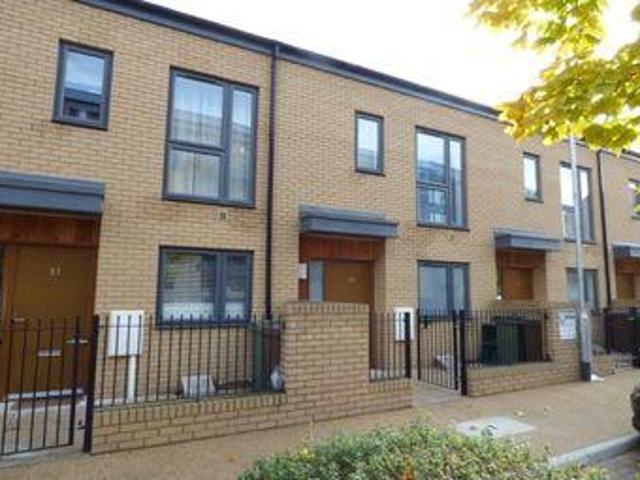 3 Bedrooms for rent in Lakewood Drive, Tunbridge Wells TN2