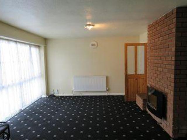 3 Bedrooms for rent in Lindrick Drive, Leicester LE5
