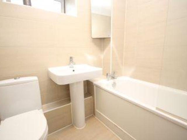 3 Bedrooms for rent in Little Oxcroft, Basildon SS15