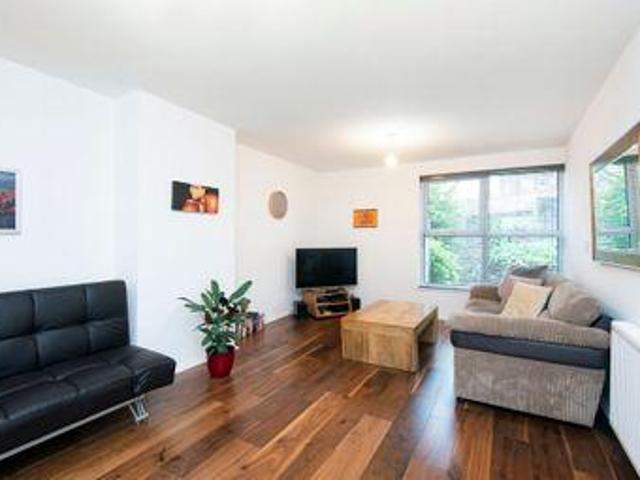 3 Bedrooms for rent in Littlecote Close, London SW19