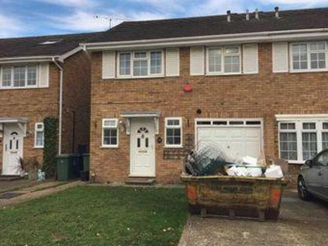 3 Bedrooms for rent in Lorraine Park, Harrow, Harrow HA3