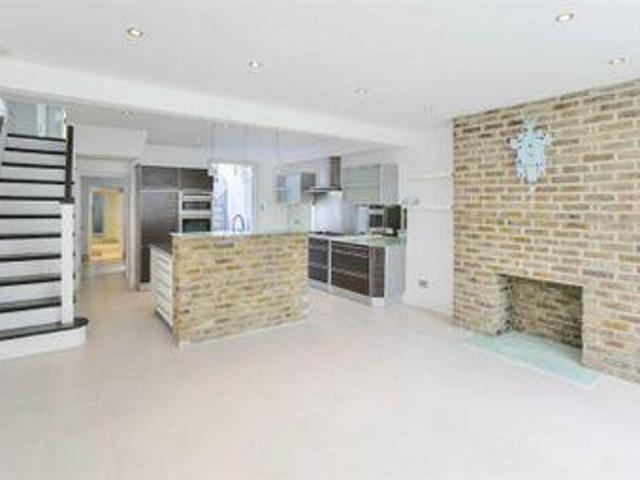 3 Bedrooms for rent in Lots Road, London SW10