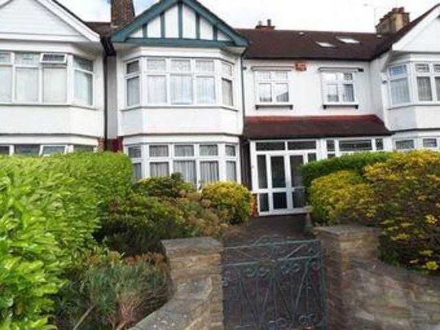 3 Bedrooms for rent in Parham Drive, Gants Hill IG2