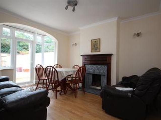 3 Bedrooms for rent in Park Avenue, Hanger Lane NW10