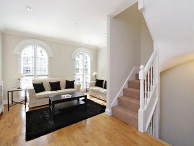 3 Bedrooms for rent in Pembroke Place, London W8