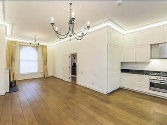 3 Bedrooms for rent in Pembroke Road, London W8